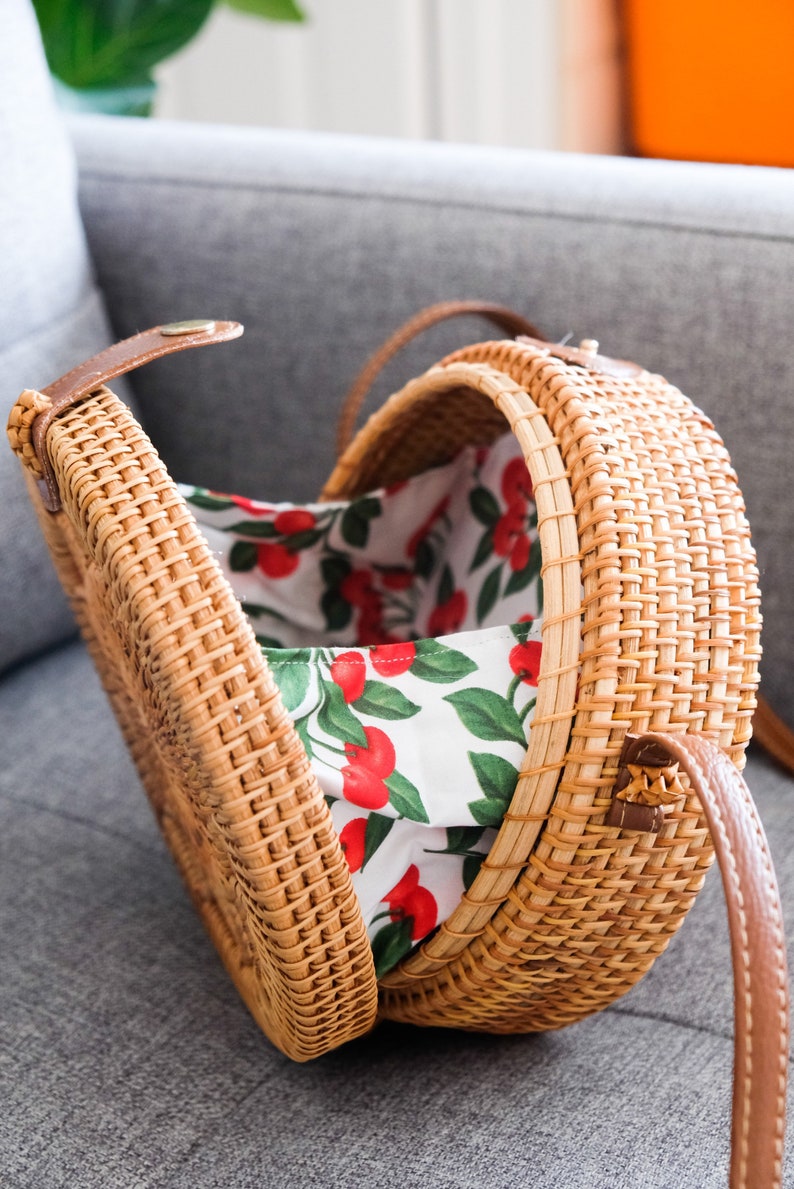 SOL Crossbody Round rattan bag with custom lining insert | Etsy