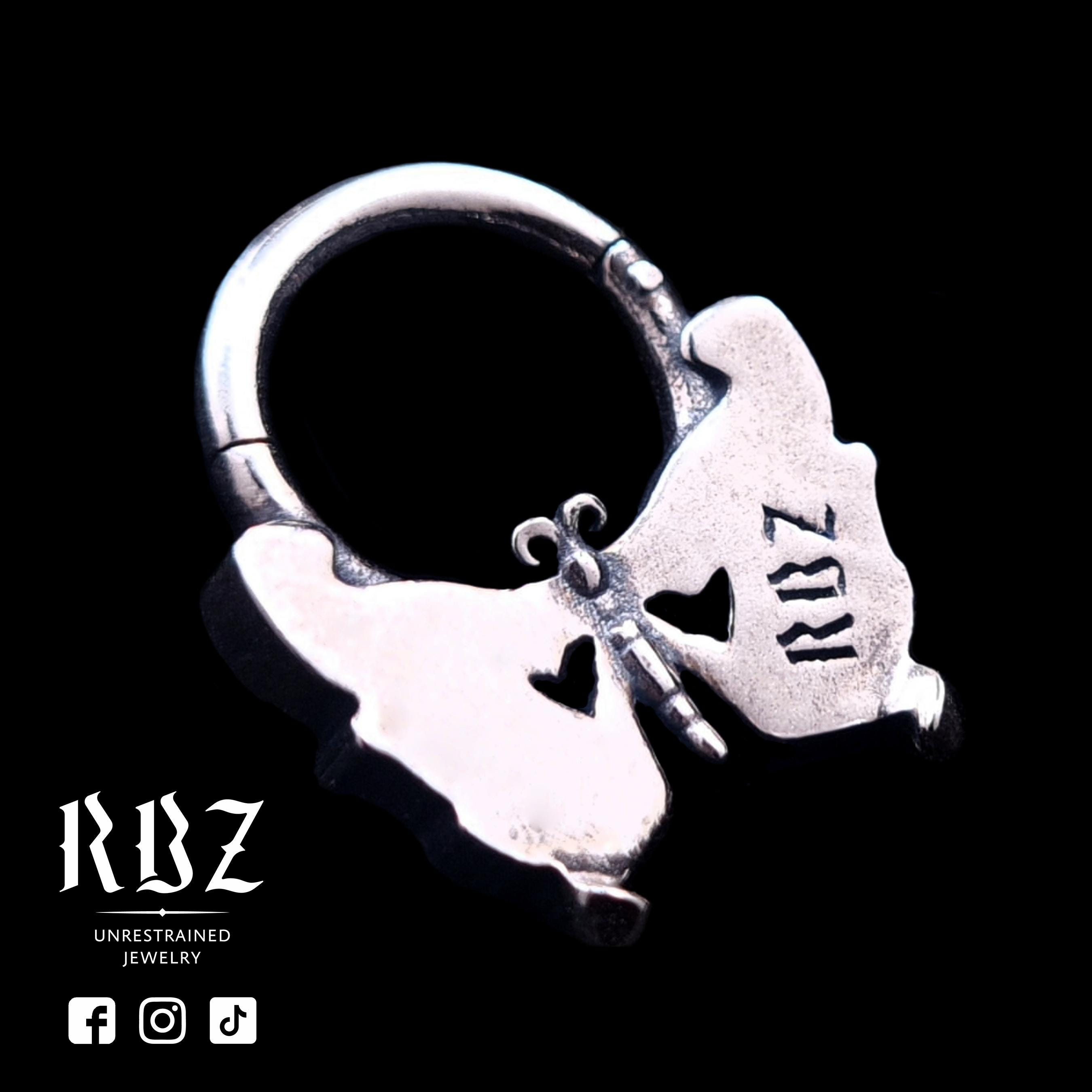 Goth Butterfly Septum Ring, Skull Clicker, Insect Seamless Piercing ...