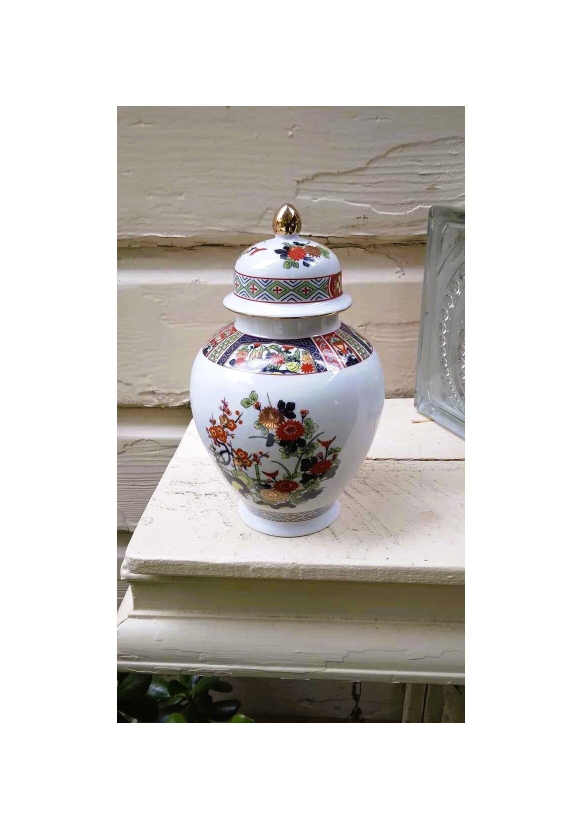 Porcelain Japanese Ginger Vase/jar Intricate, Bold Floral Motifs Gold ...