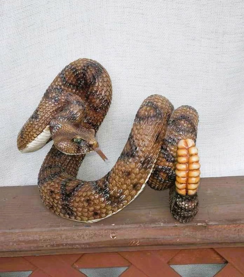 Lifesize Diamondback Coiled Rattlesnake Hard Resin Statue Realistic ...