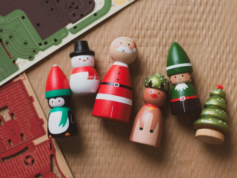 Hand-painted Christmas Peg Dolls: Holiday Wooden Figurines - Etsy