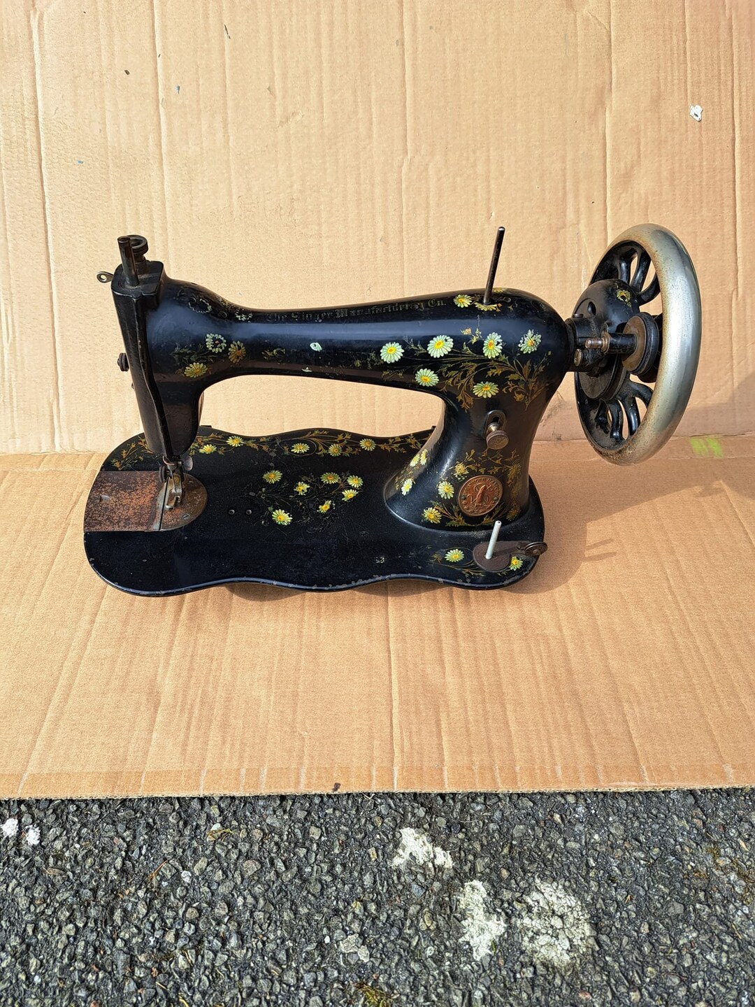 RARE SINGER 15 Improved Family Model High Point Shuttle & Bobbin in ...