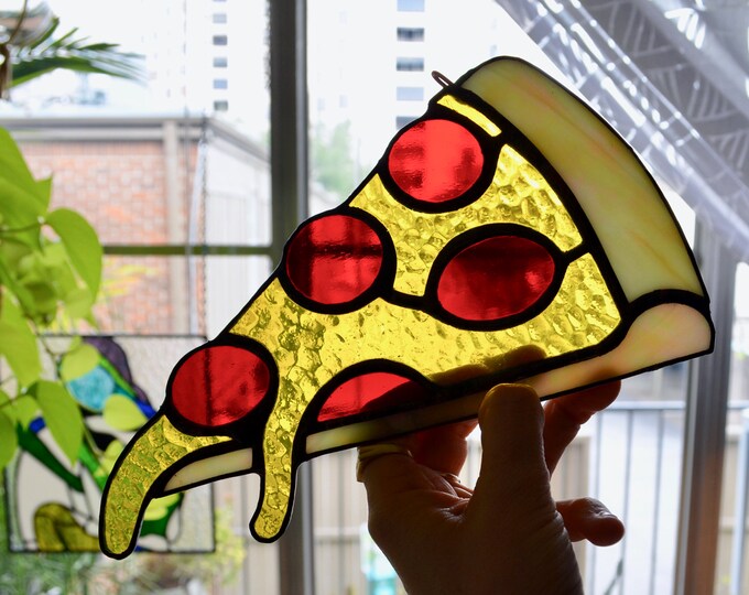 Stained-glass Pepperoni Pizza Sun-catcher--made TO ORDER - Etsy