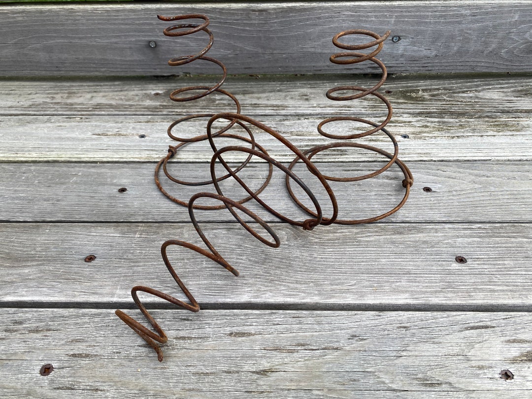 3 Primitive Rusty Bed Springs 7 In - Etsy