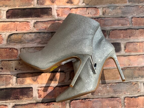 Nine West Glitter High heel bootie with pointed toe - Gem