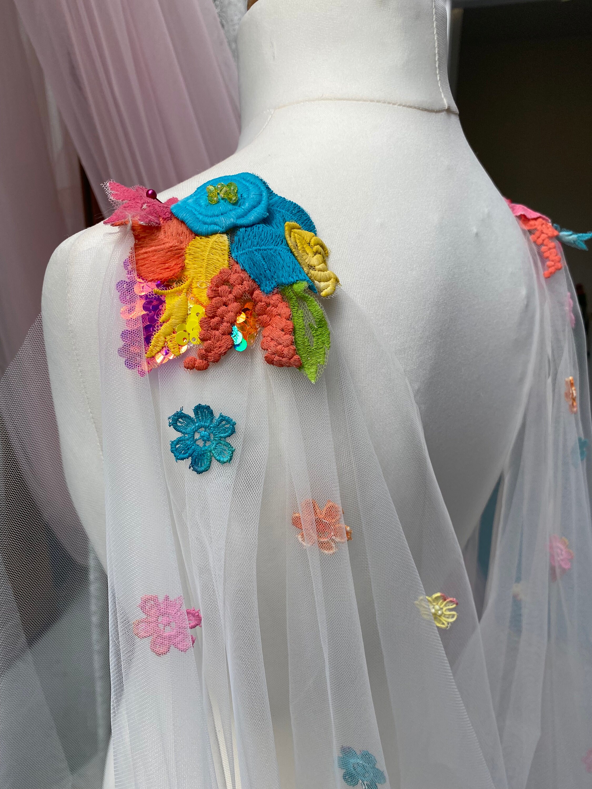 Beautiful Designer TROPICAL FLOWERS Draped/cowl Cape,veil Back Bridal ...