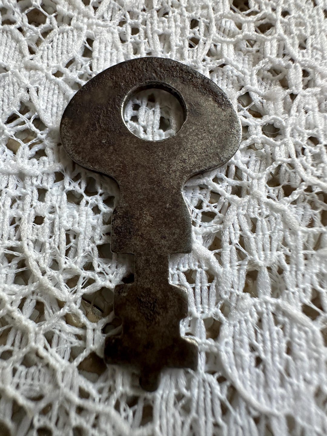 Vintage Steel Flat Skeleton Key With Notched Design Lovely Patina Small ...