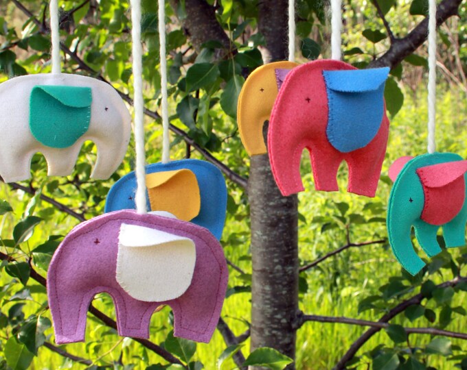 Felt Flying Elephant Mobile: Over a Crib or Play Area This - Etsy