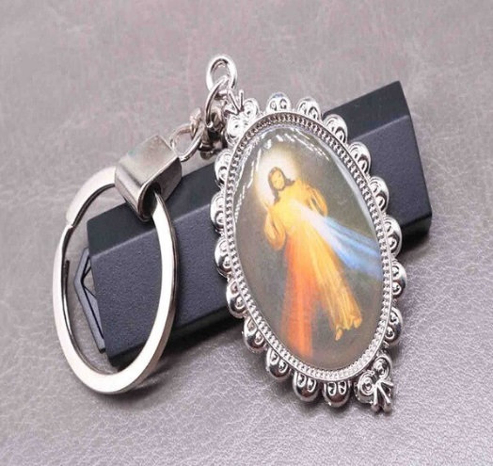 DIVINE MERCY JESUS Fob Style Key Chain Fast Shipping | Etsy