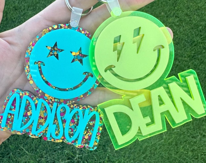 Smiley Backpack Name Keychain, Kids Name Keychain, Retro Smiley ...