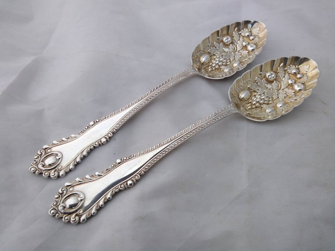 Superb Antique Pair of Gadroon Pattern Large Silver Plated Berry Fruit ...