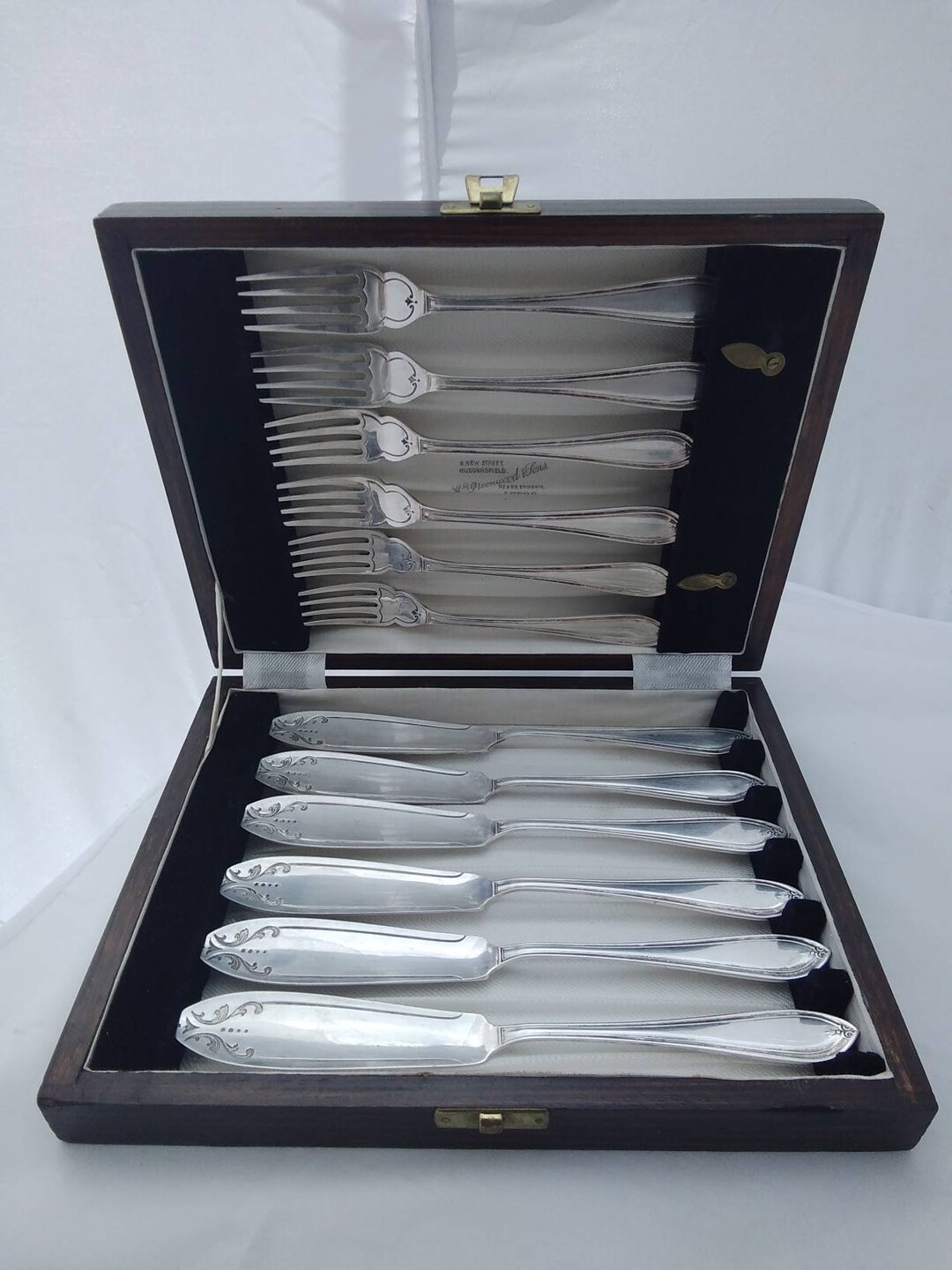 Wooden Cased Set of Elegant Antique EPNS 12 Fish Eaters - Fish Cutlery ...
