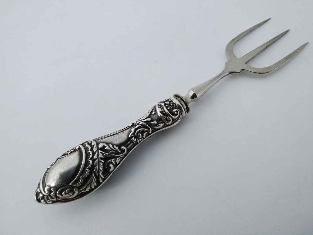 Beautiful Antique Embossed Solid Silver Handled Plated Bread / Muffin ...