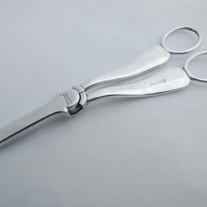Art Deco Rats Tail Pattern Antique Silver Plated Grape Scissors Cutlery ...