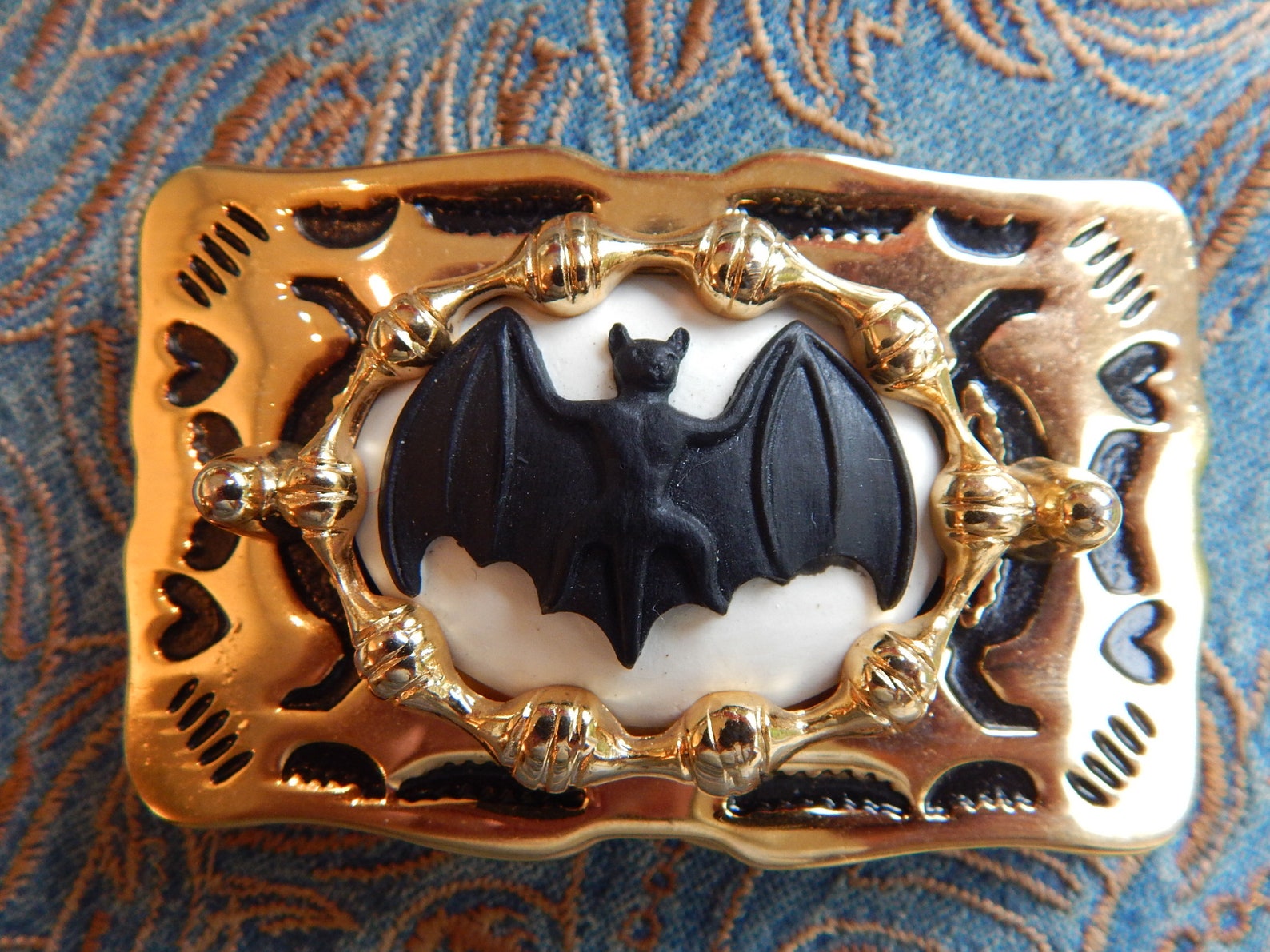 New Bat Belt Buckle Gold Coloured Metal Goth Halloween Ladies Men ...