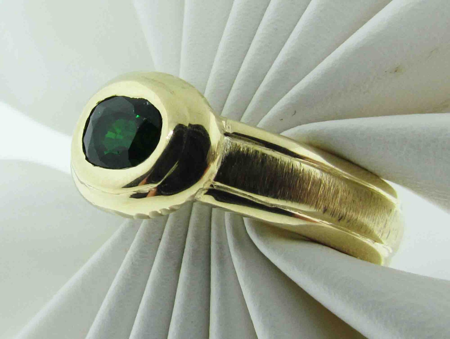 Hand Made Gold and Green Tourmaline Ring - Etsy