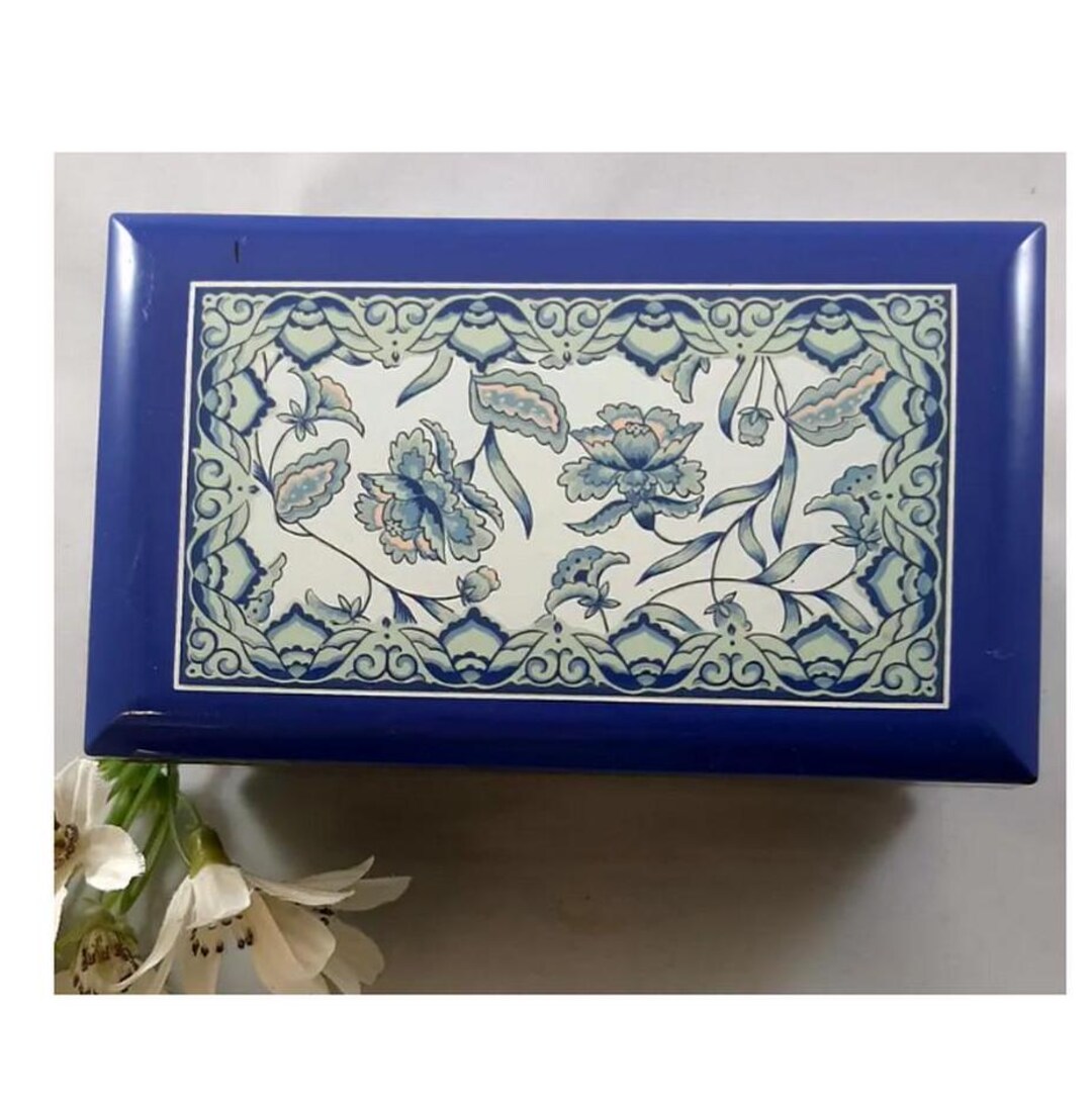 Vintage Otagiri Music Box, Lacquerware, Blue Flower Minuet, Design by ...