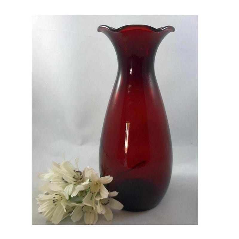 Ruby Red Vase - Etsy
