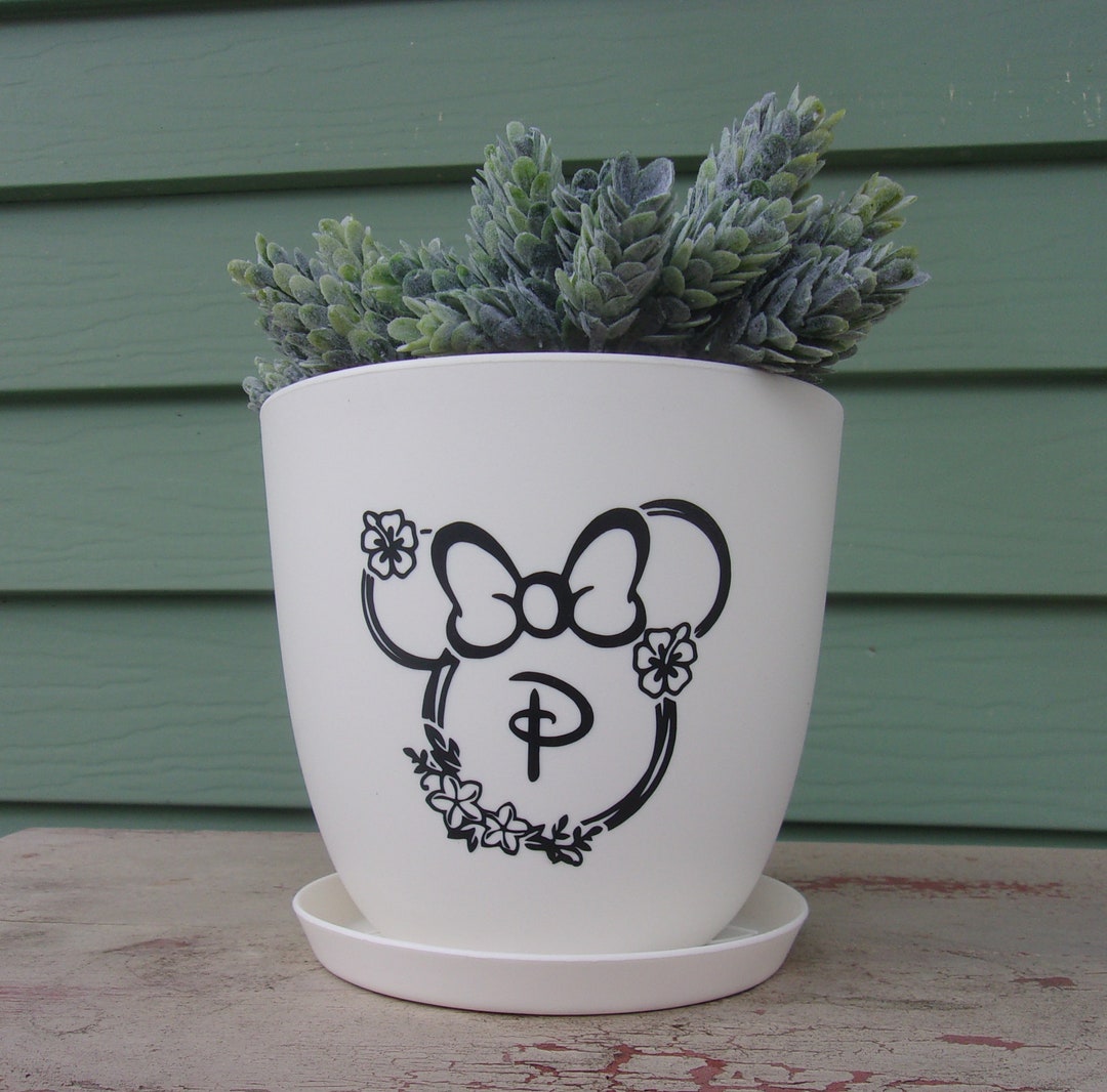 Minnie Mouse Plant Pot With Personalization - Etsy