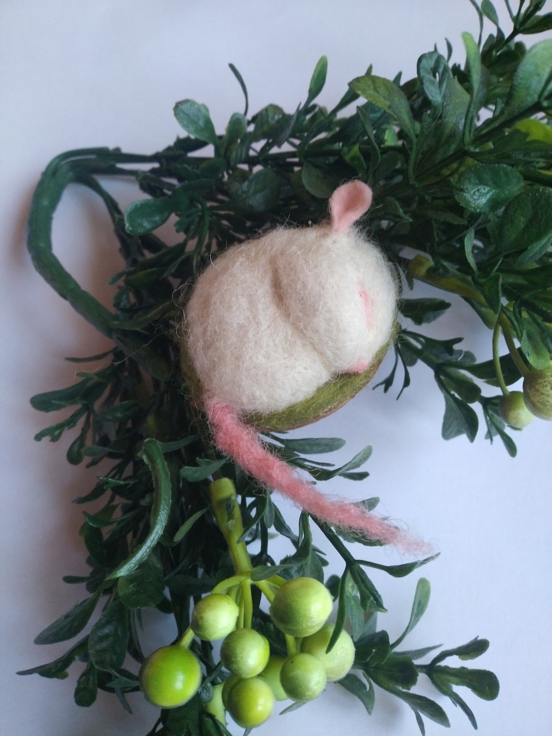 Needle Felt Mouse in Walnut Shell Mouse Home Decor Felted Mouse Cute ...