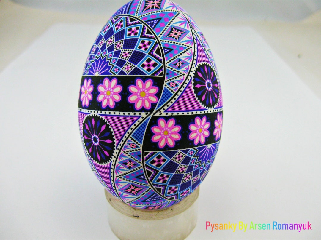 Pysanky Eggs. Ukrainian Pysanka Easter Eggs. Hand Painted Goose Egg ...