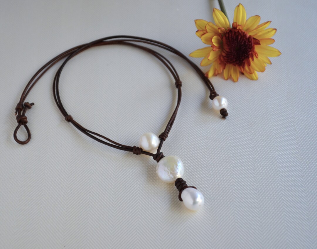 Three Pearls on Leather Necklace/pearl Leather Choker/knotted - Etsy