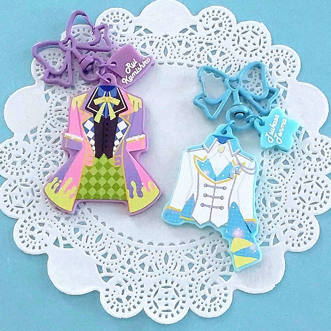 Colorful Stage! Outfits Keychain - Etsy