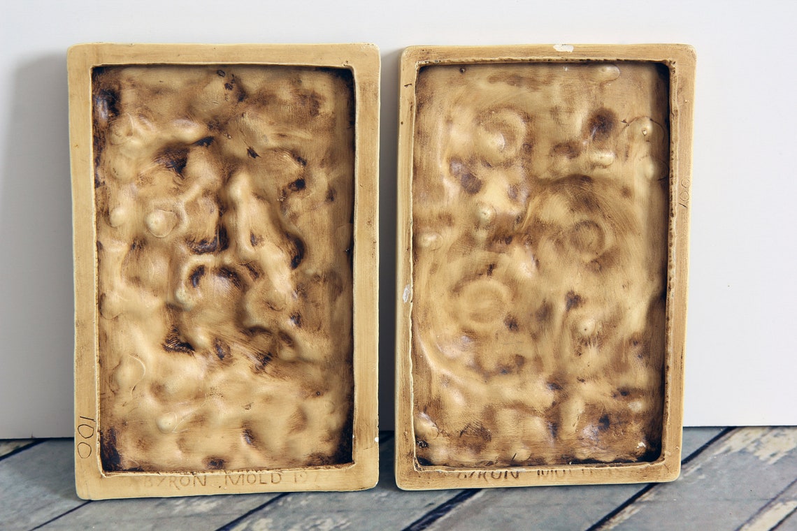Vintage Byron Mold Porcelain Wall Décor Circa 1977 Set of 2 - Etsy Hong ...