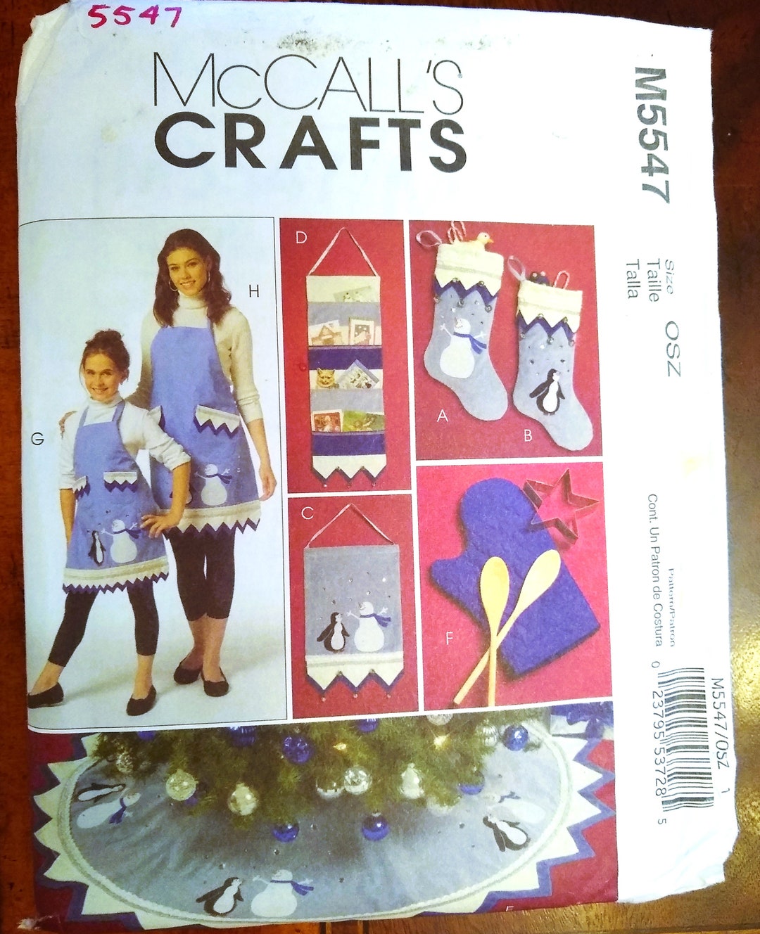 Christmas Apron Pattern Mother-daughter M5547 Stocking Oven Mitt, Wall ...