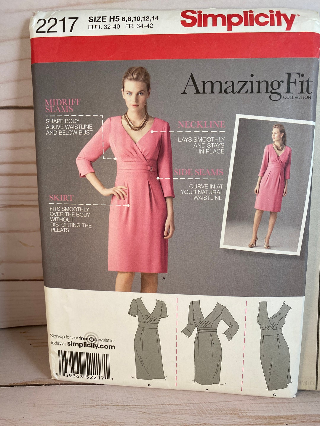Misses' Amazing Fit Dress, Curved in Natural Waist Dress, Simplicity ...