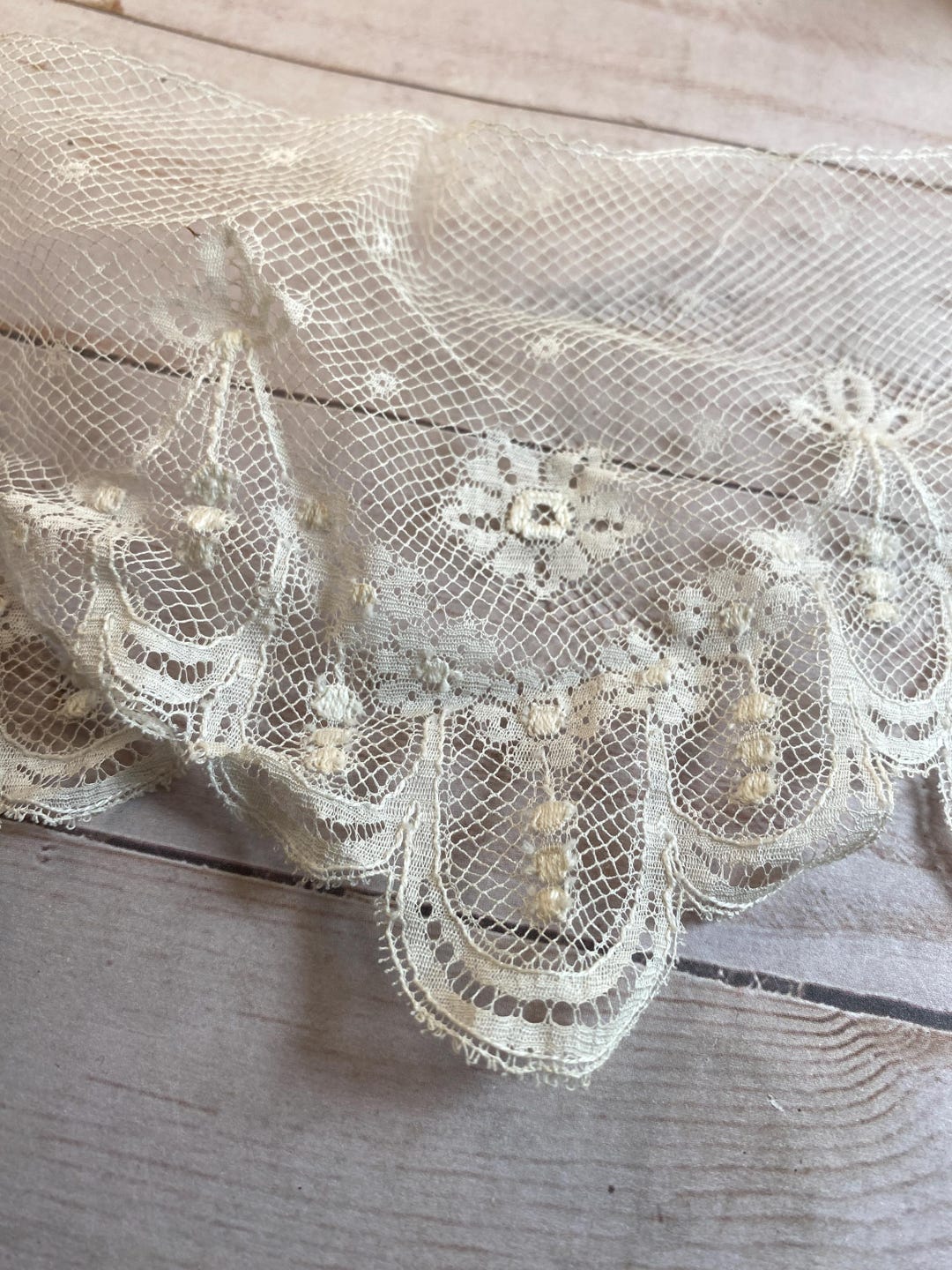 Scalloped off White Cotton Needle Lace, Lingerie Lace, Sew on Lace, 5 ...