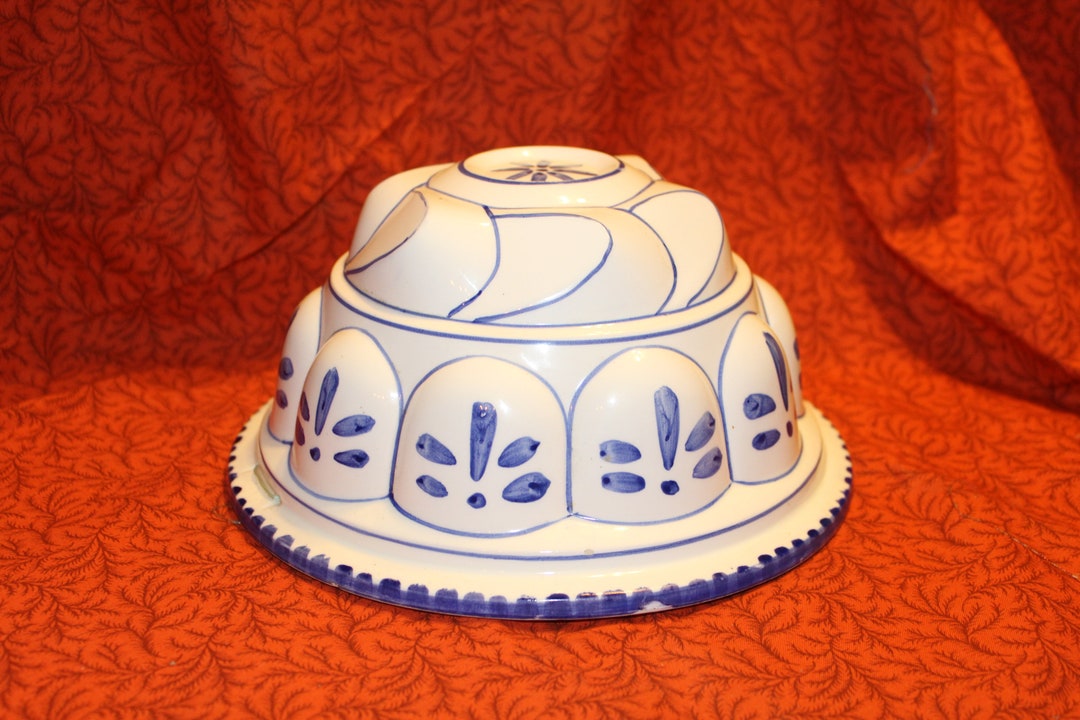Vintage Ceramic Blue & White Jello/jelly Mold Hand Painted From Japan ...