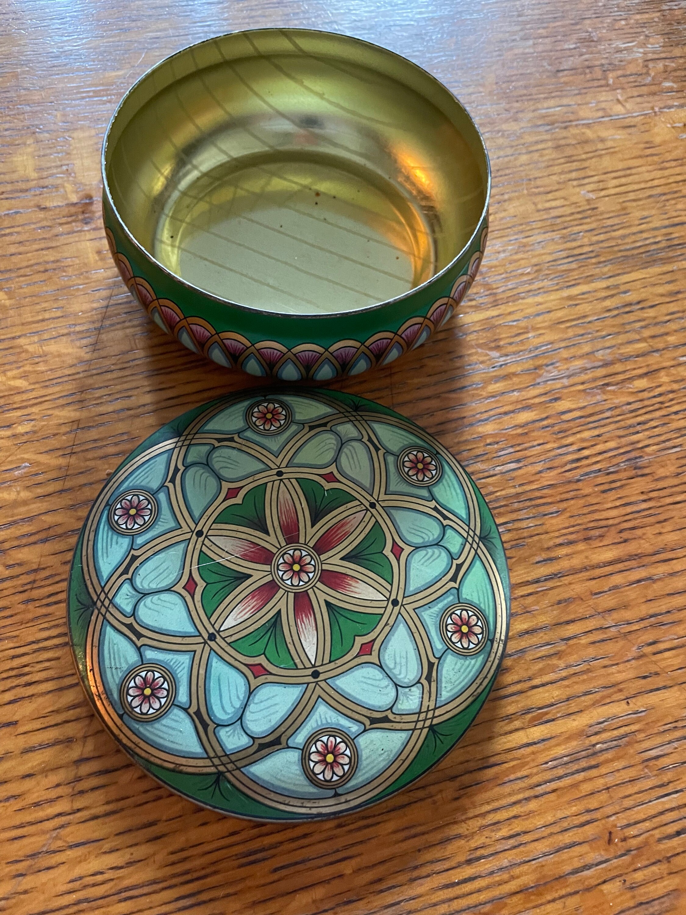 Vintage Collectible Tin Container. Meister Candy Tin Green Floral ...