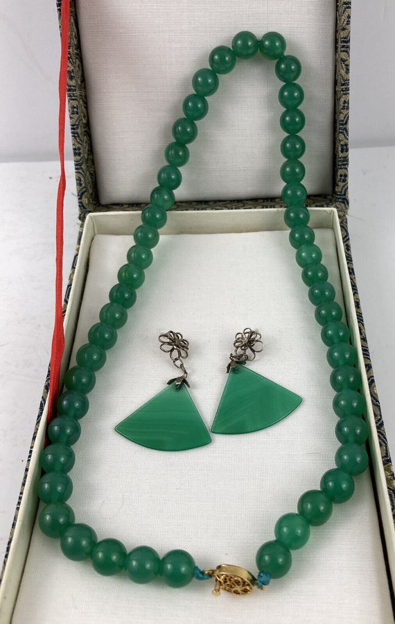 Vintage Chinese Jade Set Necklace And Bracelet Jade A… - Gem