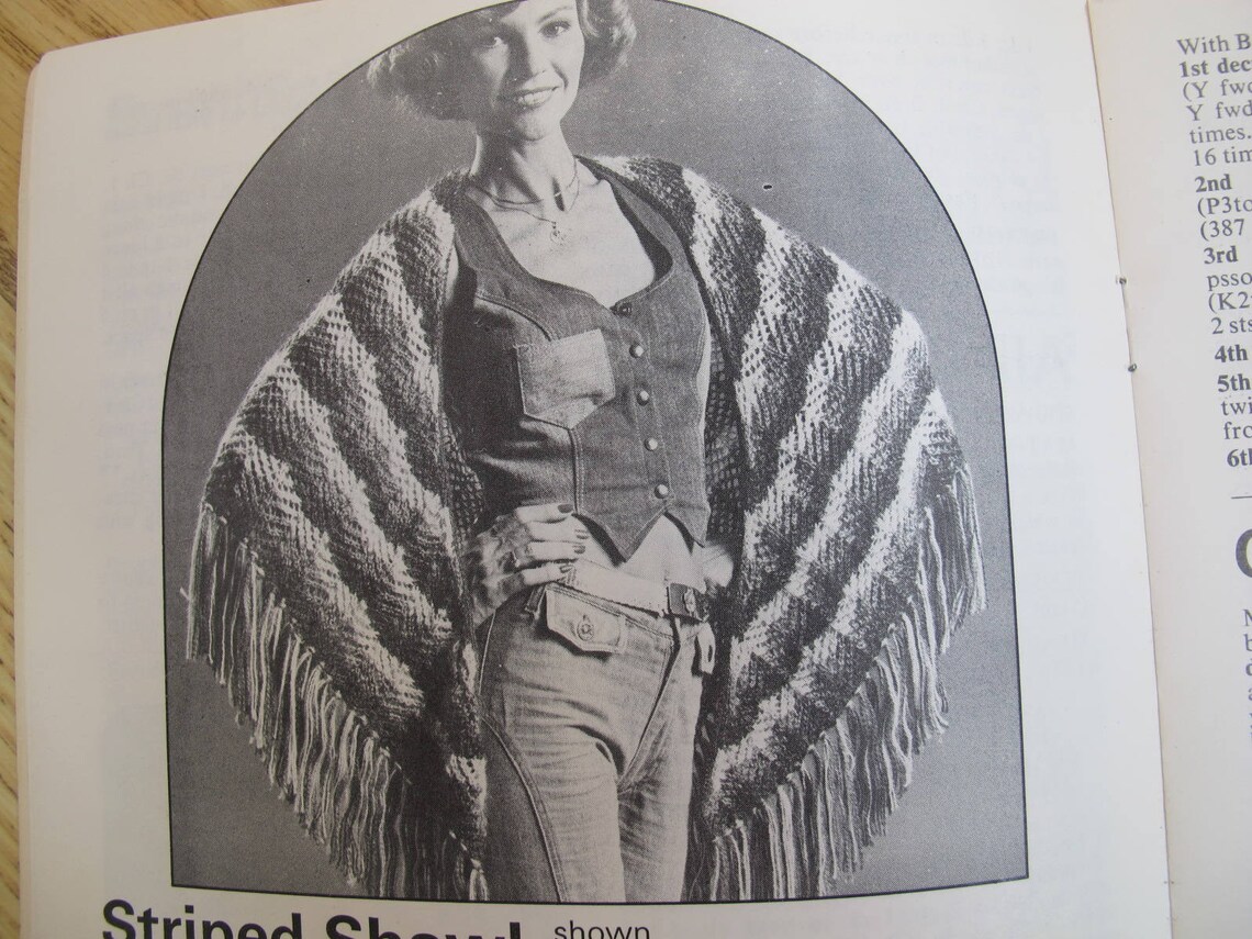 Patons Shawls / Beehive Book No. 405 / Knit and Crochet Shawl - Etsy