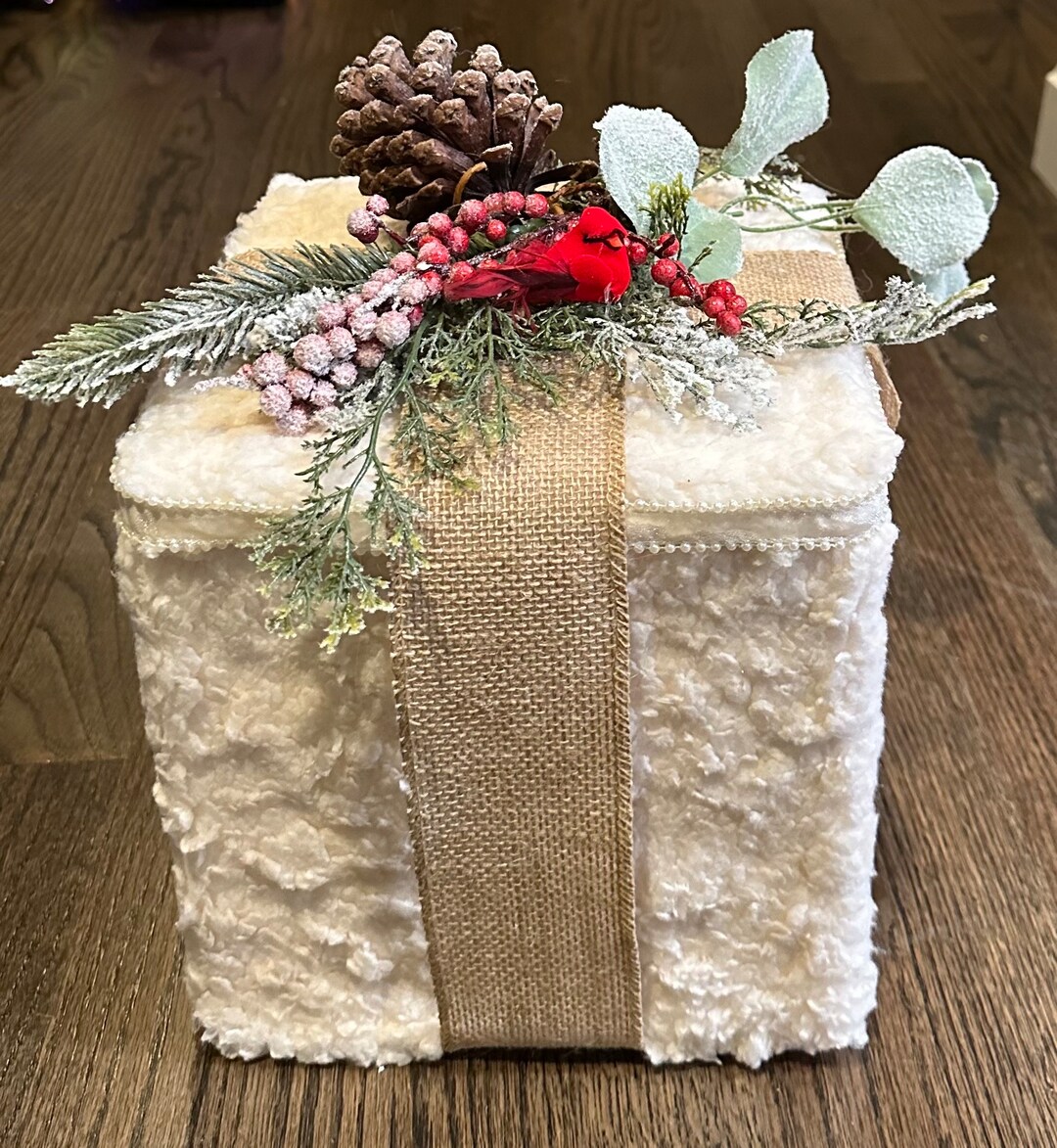 Gift Box Wreath Attachment - Etsy