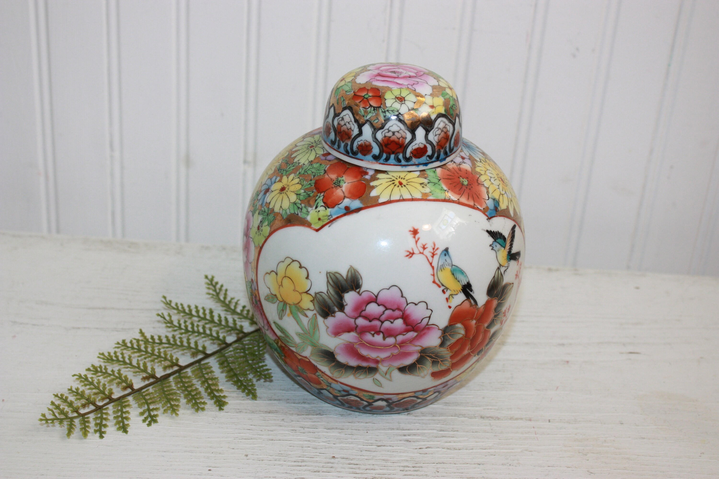 Vintage Porcelain Ginger Jar With Lid, Floral Design and Gold Accents ...