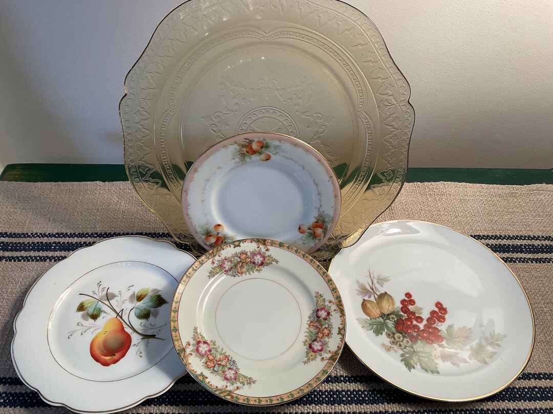 5 Piece Grouping of Vintage China, Mismatched Patterns and Sizes ...