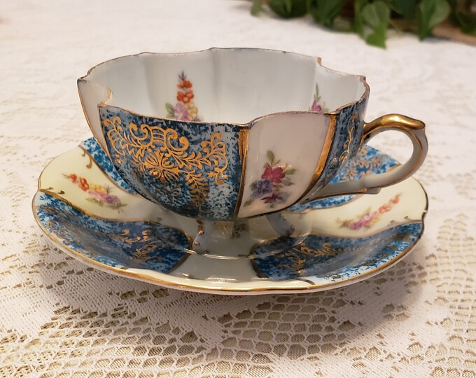 Vintage 1960's Porcelain SAJI Fancy China 4 Footed Teacup & Saucer - Etsy