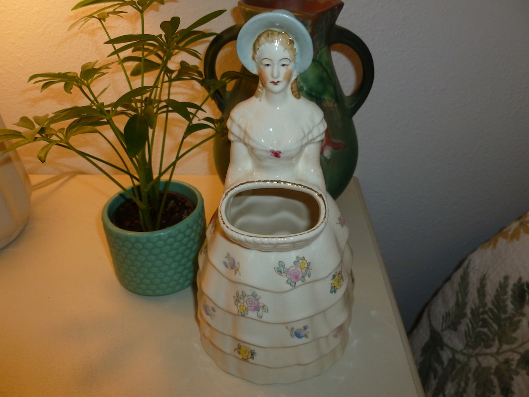 A Sweet Vintage Lady / Country Maiden Planter / 1950's / Made in Japan ...