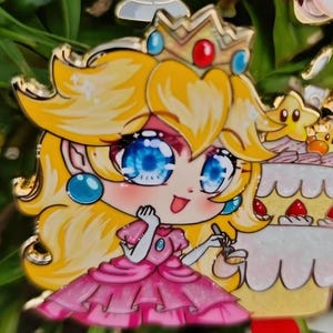 Princess Peach Pin - Etsy