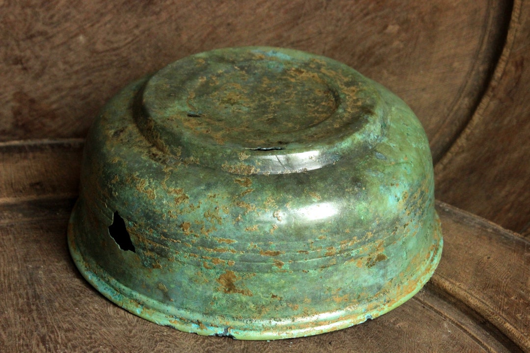 2000 Year Old Han Chinese Dynasty Era Bronze Bowl Ancient Culture Asia ...