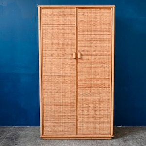 Armoire ou penderie en rotin et bois vintage shabby chic et bohème ...