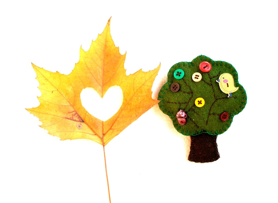 Autumn Tree Ornament Felt, With Button Leaves and Acorn, Halloween ...