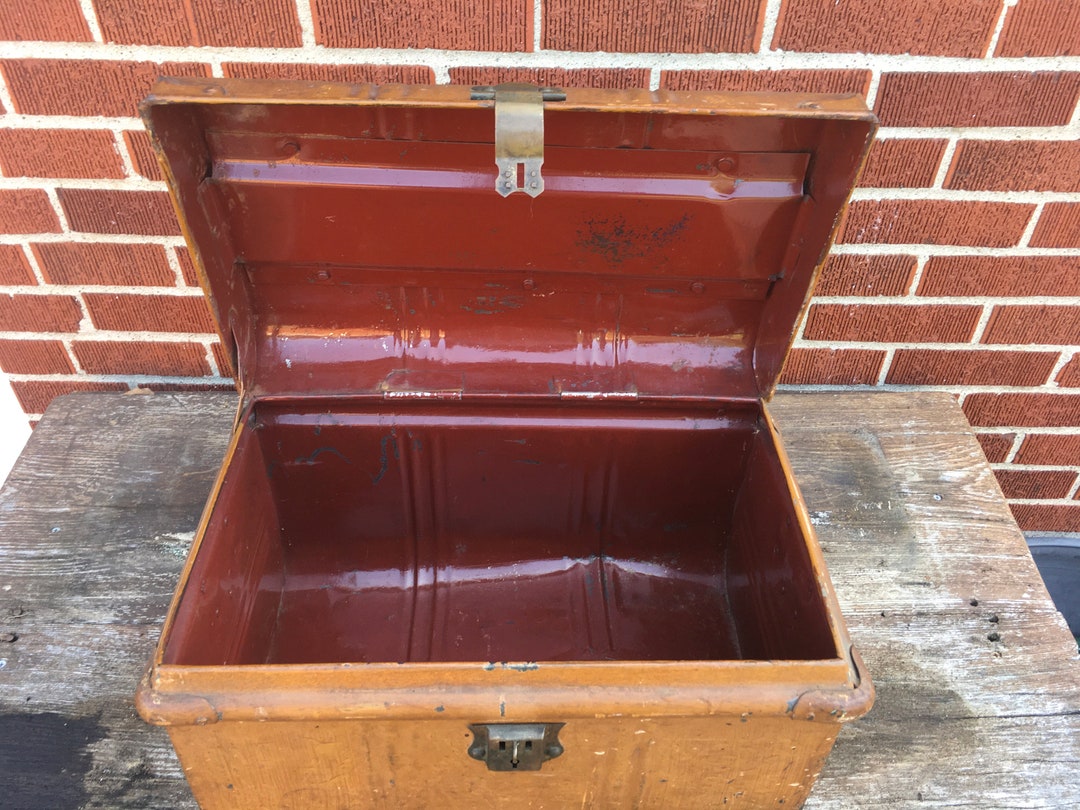 Victorian Metal Grain Painted Train Case - Etsy