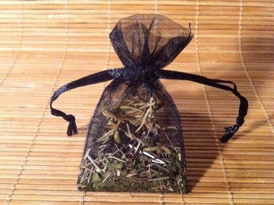 Protection Putsi - Etsy