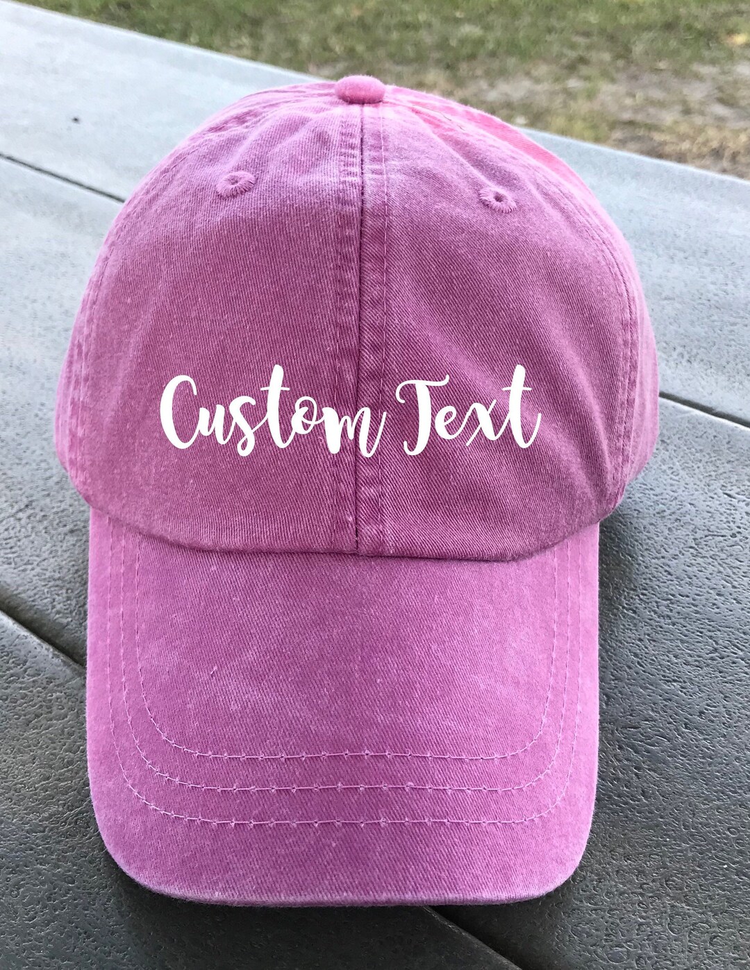 Gorra personalizada bordada Gorra CASUAL Script Fuente de guión casual ...