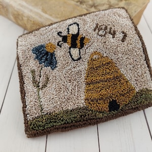Punch Needle Pattern ~ Primitive Folk Art Bee and Skep Punchneedle Pdf Pattern ~ Spring Summer ...