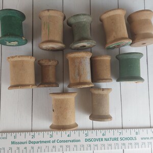 12 Vintage Empty Wooden Spools Wood Spools Green & Natural - Etsy