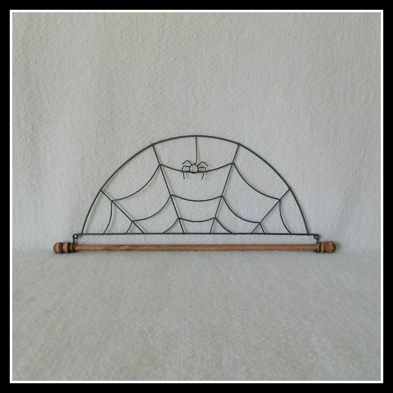 Spider Web Quilt Hanger ~ Gray Wire 16 Inches Wide ~ Made in the USA - Etsy